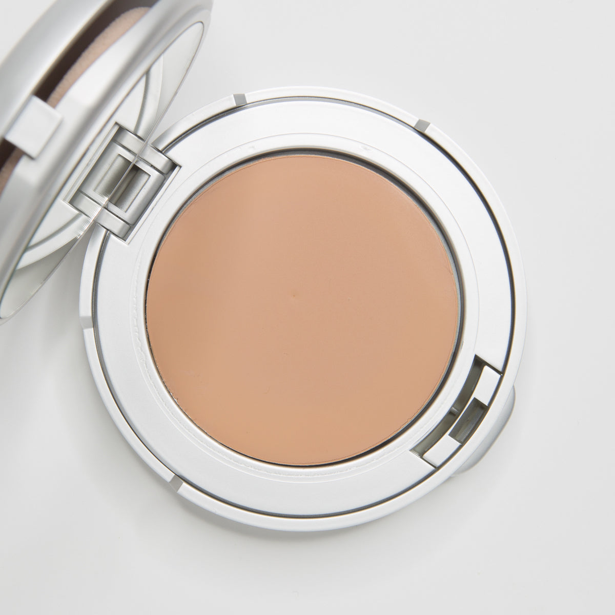 Tan Moisture Glow Foundation – Amy Head Cosmetics